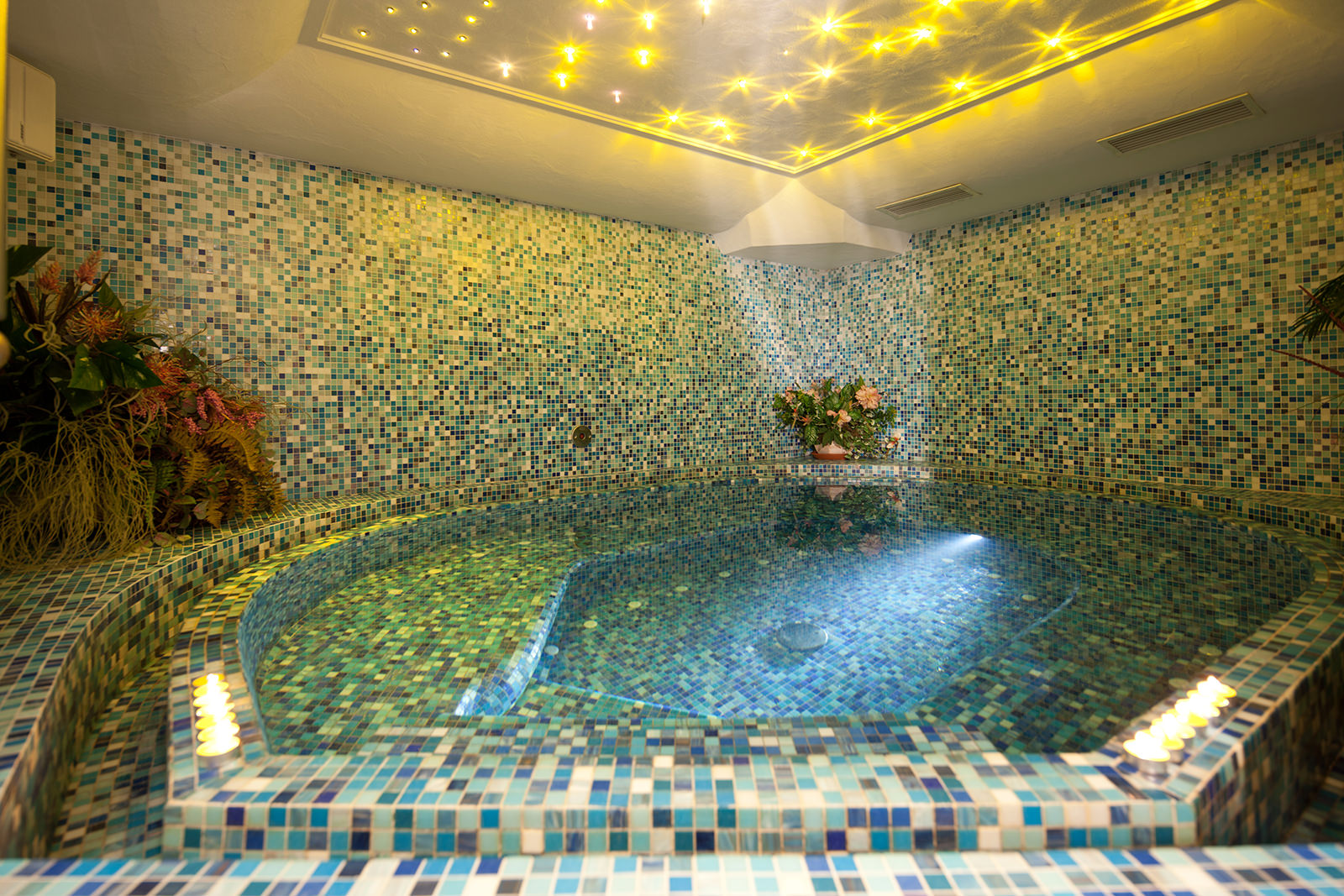 Hotel & Dependance Pordoi